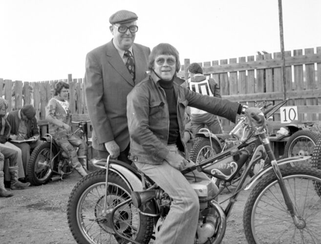 Varg-Olle Nygren hade motorolja i ådrorna – Kvällsstunden